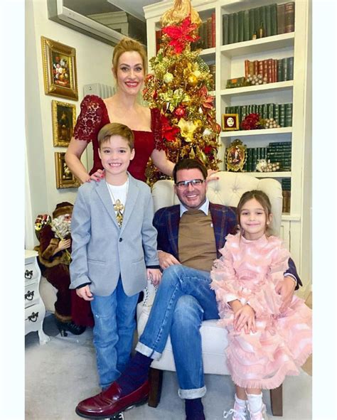 Прекрасни отново заедно Теди Велинова и д р Енчев празнуваха Коледа с