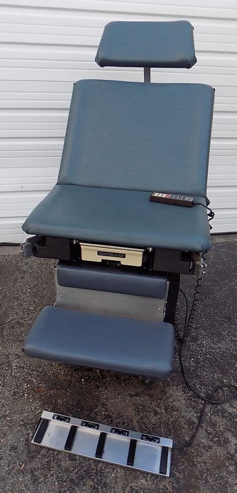 HAMILTON ELECTRIC GYNECOLOGICAL MEDICAL EXAMINATION TABLE PROGRAMMABLE Medical Instrumentation