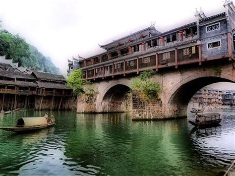 长沙到凤凰古城旅游汽车大巴交通攻略