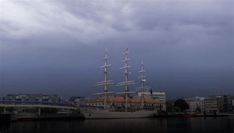 سفينة شباب عُمان الثانية تصل ميناء كريستيان ساند بمملكة النرويج