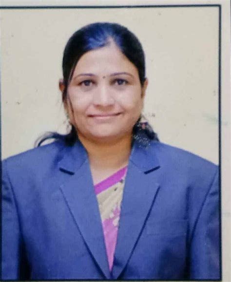 dr manisha jadhav sb kul college