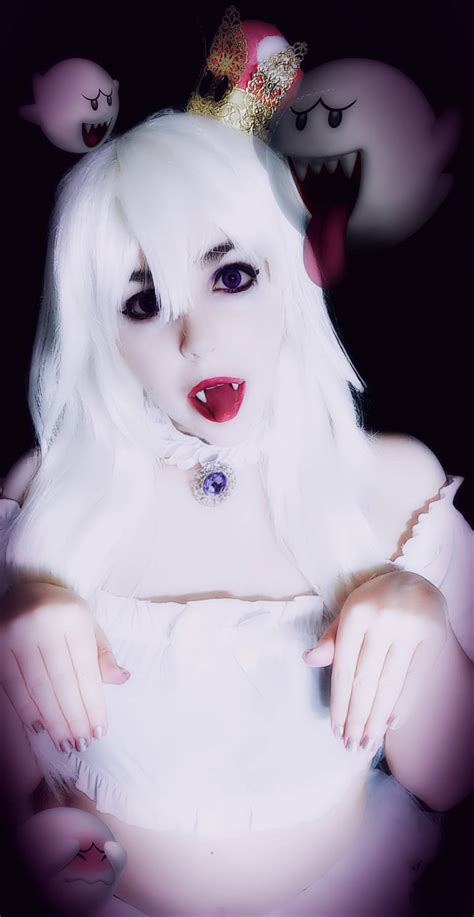 Booette Cosplayer Scrolller