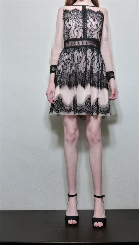 Святкове плаття з мереживом 300 грн Вечірні сукні Київ на Olx