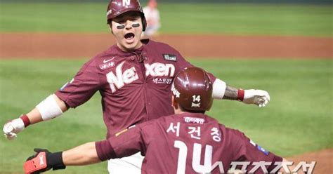 포토 박병호 9회 2사 거짓말 같은 동점 투런포 조선일보