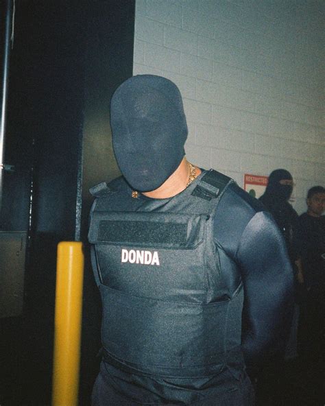 Kanye West Cool Pics Kanye West Donda Wallpaper Donda Mask Kanye