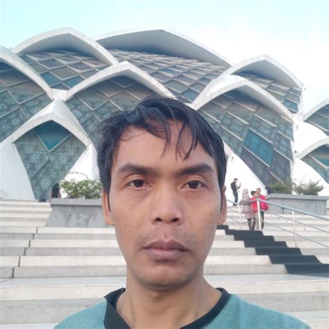 Lagi Pipis Di Lihat Cewek Videolucu Filmlucu Memelucu Komedi Funnyvideos Jaja Wijaya Jajax