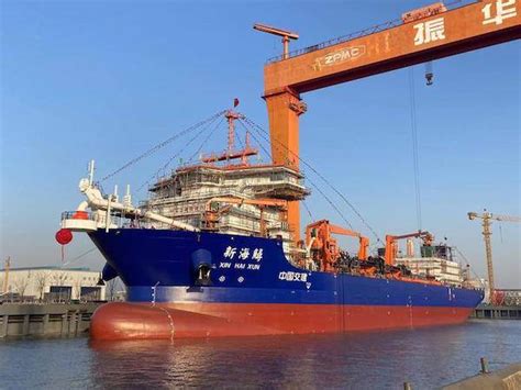 国内首型、全球最大！我国自主研制的双燃料动力耙吸挖泥船顺利下水智能化全船航行