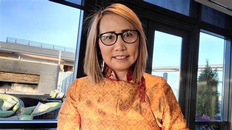 Shape Mongolia Дэлхийн өнцөг булан бүрт амьдарч байгаа