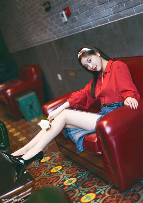 女神楊晨晨風情大片港式復古風は独特の趣を呈している レディ写真