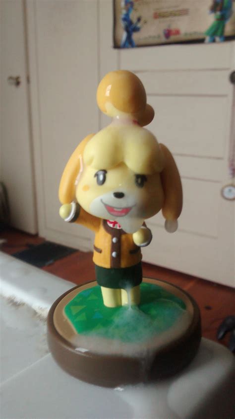 Isabelle Covered Scrolller
