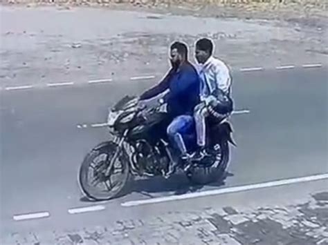 Sambhal Police Caught Two Professional Criminals संभल पुलिस ने पकड़े