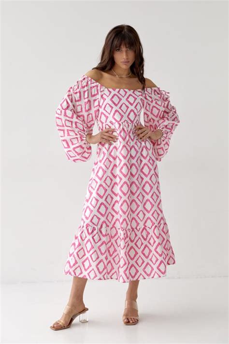 Довга сукня з волонами під пояс — ціна 1350 грн у каталозі Довгі сукні