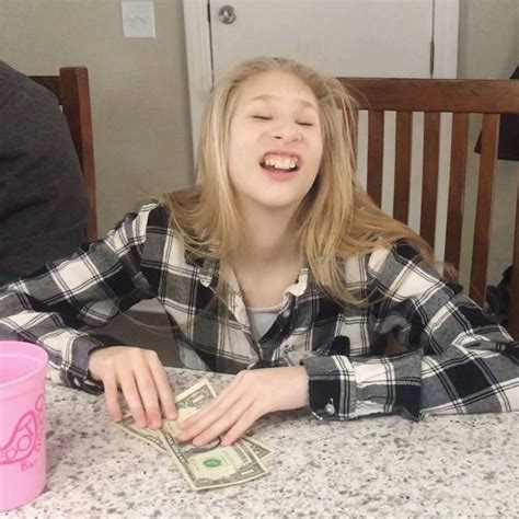 Angie And Ruby Playing Left Center Right With Real 💵 For
