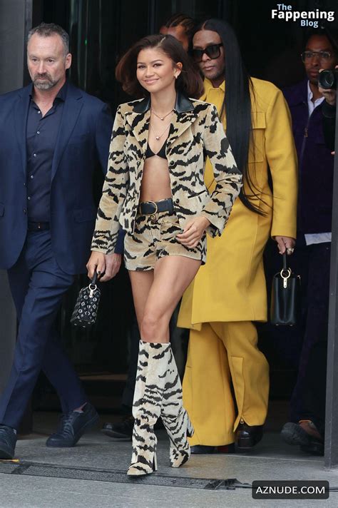 Zendaya Sexy Shows Off Her Hot Legs At The Louis Vuitton Fashion Show