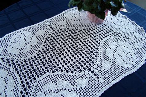 Roses In The Oval Filet Crocheted Runner Etsy