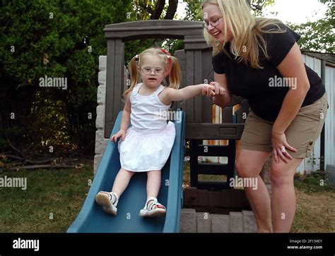 Jennifer Bonawitz Right Of Northeast Philadelphia With Her Daughter