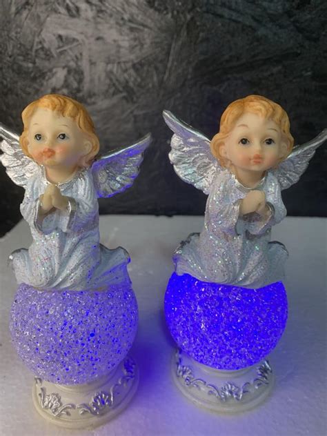 Ангел на кулі — ціна 200 грн у каталозі Статуетки Купити товари для дому та побуту за доступною