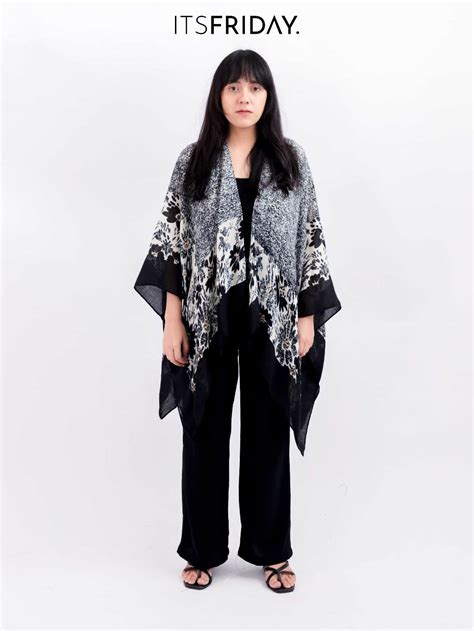 Jual Itsfriday Rafalia In Black Long Sleeve Outer Shopee Indonesia