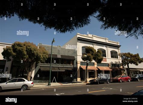 Los Gatos California Usa August 29 2024 Afternoon Sun Shines On