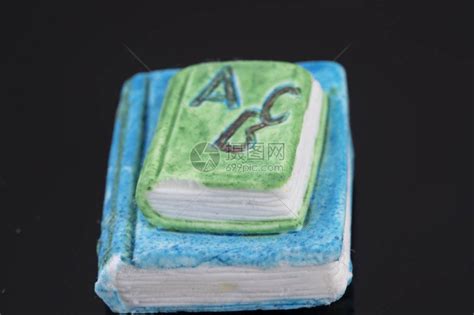 小书高清图片下载 正版图片506057823 摄图网