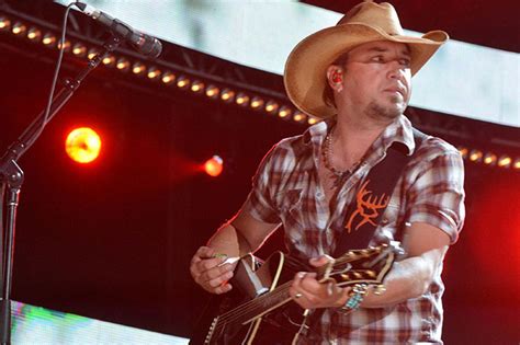 Jason Aldean Holds Fans Attention During Pre Taped Cma Festival ‘fly