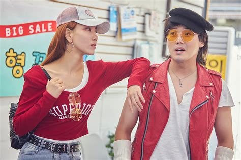 보도자료 쿠팡플레이 코미디 쇼 Snl Korea 시즌 6 5회 김신록 쉴 틈 없이 얼굴 갈아 끼웠다 씬스틸러에서 웃음스틸러로 감탄의 무대 완성 쿠팡 뉴스룸