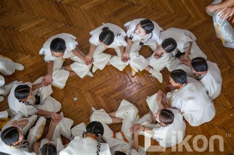 Хүүхдийн найрал дууны шилдэг хамтлагуудын гала тоглолтын гэрэл зургуудаас