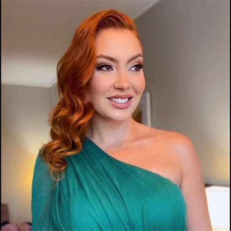 Caroline Poltronieri