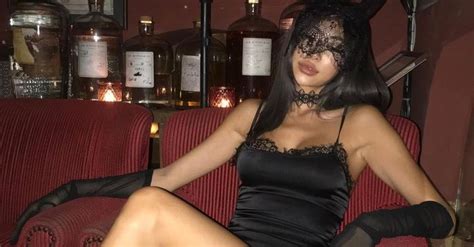 รวมรูปภาพของ ยิปซี นิโคลัส ร้อนแรงมาก แต่งแฟนซีม้ากับกระต่าย แต่ยังถูกโฟกัสผิดจุด รูปที่ 10