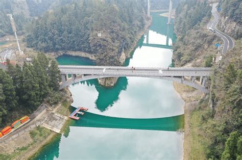 绥阳县青杠塘镇险峰桥老百晓集桥