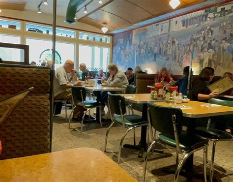 Boardwalk Redmond Restaurant Reviews Photos And Phone Number Tripadvisor