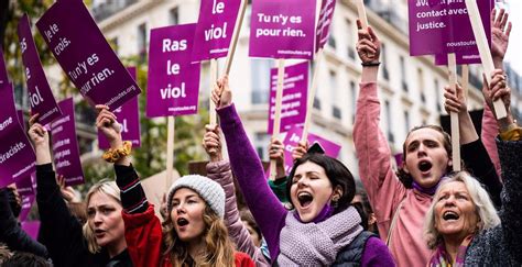 Во Франции прошли акции протеста против насилия в отношении женщин — Wonderzine