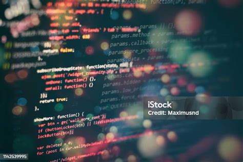 노트북의 노트북에서 웹 프로그래밍 기능 It 비즈니스 파이썬 코드 컴퓨터 화면 Java 프로그래밍 언어에 대한 스톡 사진 및