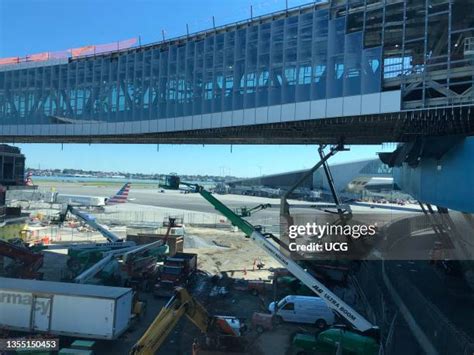 Laguardia Construction Photos And Premium High Res Pictures Getty Images
