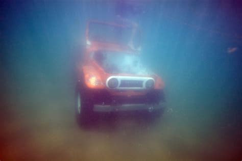 Mycarmyperol මුහුදු පතුලේ ගිය Landcruiser 40 Series