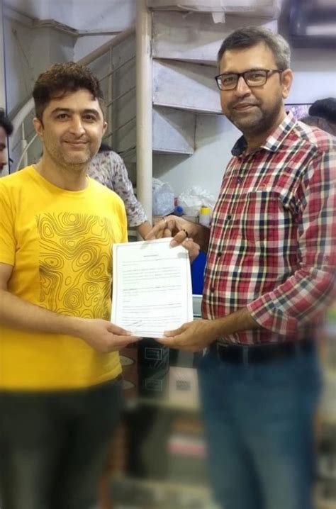 Arsalan Zaidi On Linkedin Mou Signing Day With Well Known Cosmetics Buyer Vicky Cosmetics