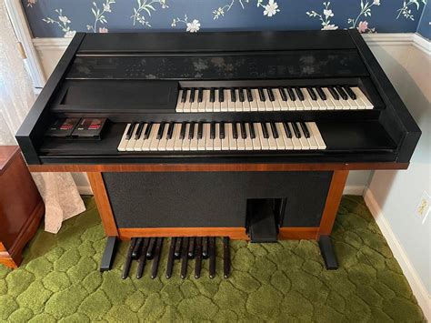 Vintage Electronic Organ Auction