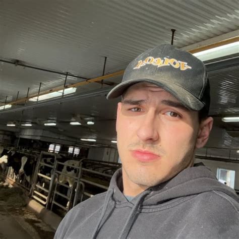 Cédric Charest Cedcharest • Threads Say More