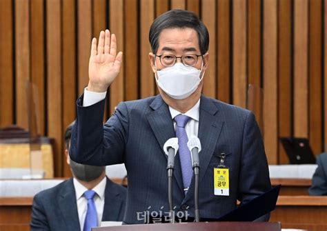 선서하는 한덕수 국무총리 후보자