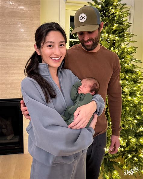 【画像】大谷の嫁さんの真美子さん、ドジャース婦人会の中でも明らかにデカい あらまめ2chあらまめ2ch