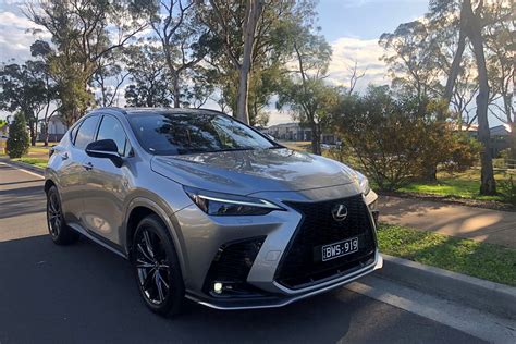2022 Lexus Nx 450h Front Qtr