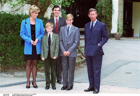 Photo Lady Diana Et Ses Deux Fils Le Prince William Et Le Prince Harry La Sortie D Eton