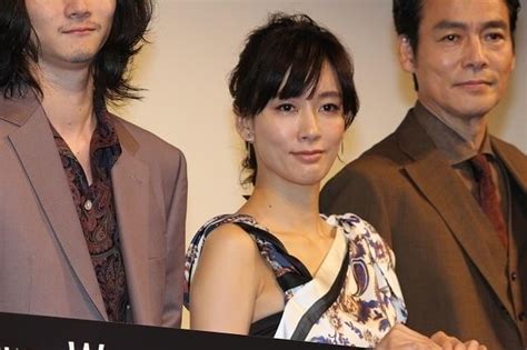 水川あさみ、濃厚な濡れ場の撮影は「皆で交わっている感覚」 映画ニュース 映画com
