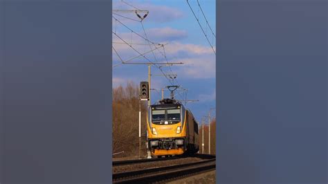 Regiojet Traxx 388 215 Youtube