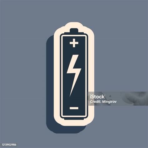 회색 배경에 격리 된 검은 색 배터리 아이콘입니다 번개 볼트 기호입니다 긴 그림자 스타일입니다 벡터 일러스트레이션 0명에 대한 스톡 벡터 아트 및 기타 이미지 Istock