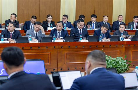 Бүсийн зөвлөл байгуулж 2040 он хүртэлх хөгжлийн төлөвлөгөө боловсруулахыг Засаг дарга нарт