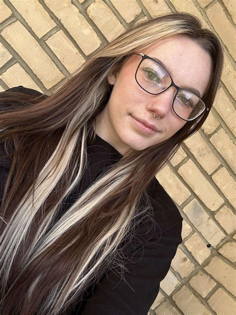 Should I Keep The Glasses On In Posts Here Rfreckledgirls