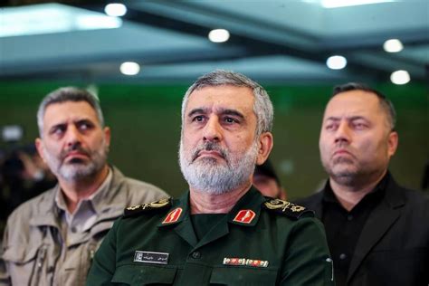 پیکر شهید حاجی‌زاده و شهید باقری به خاک سپرده شدند