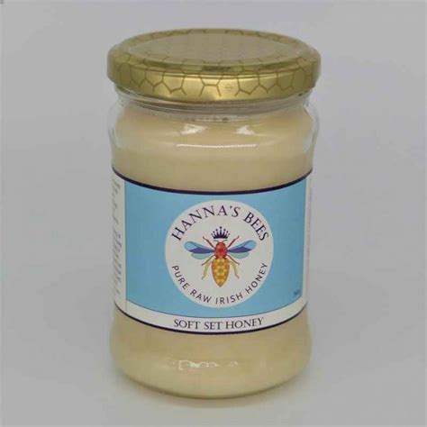 Soft Set Honey What Is It How Is It Made Hanna S Bees