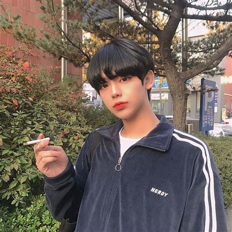 200 Aesthetic Boy Pictures